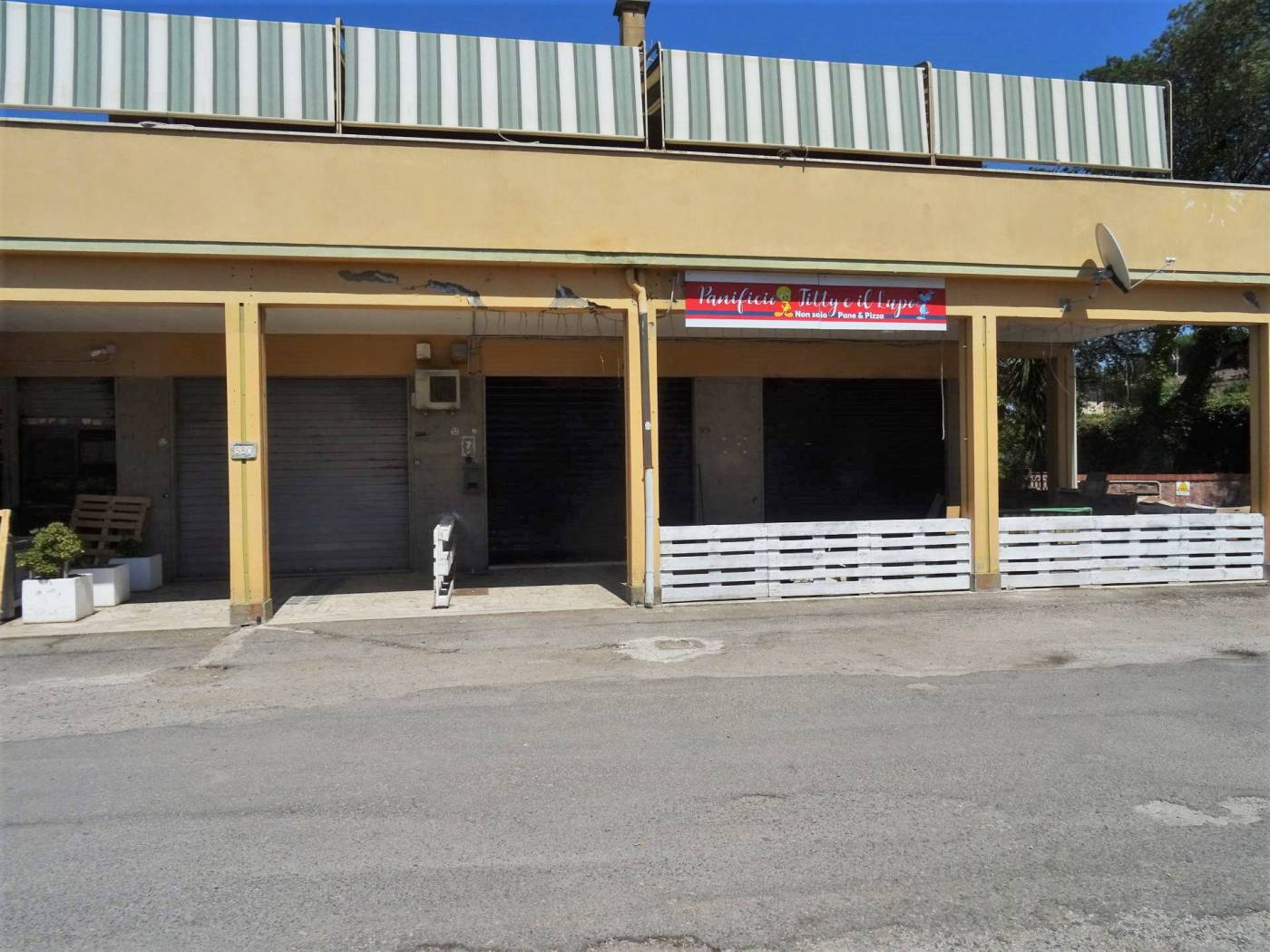 Locale commerciale in Vendita