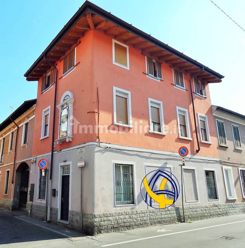 Trilocale via Alessandro Volta 27, Centro Storico, Lissone