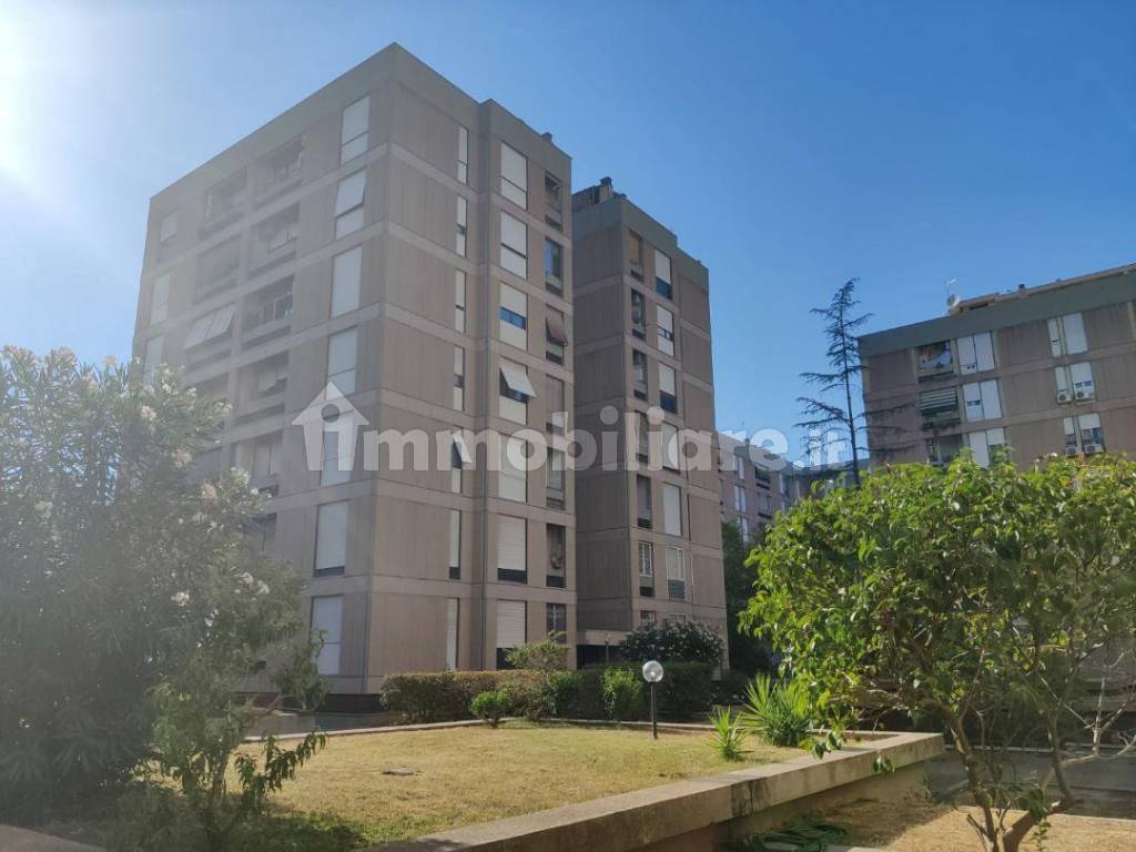 Vendita Appartamento Roma. Trilocale in via Guido Zanobini. Buono stato ...