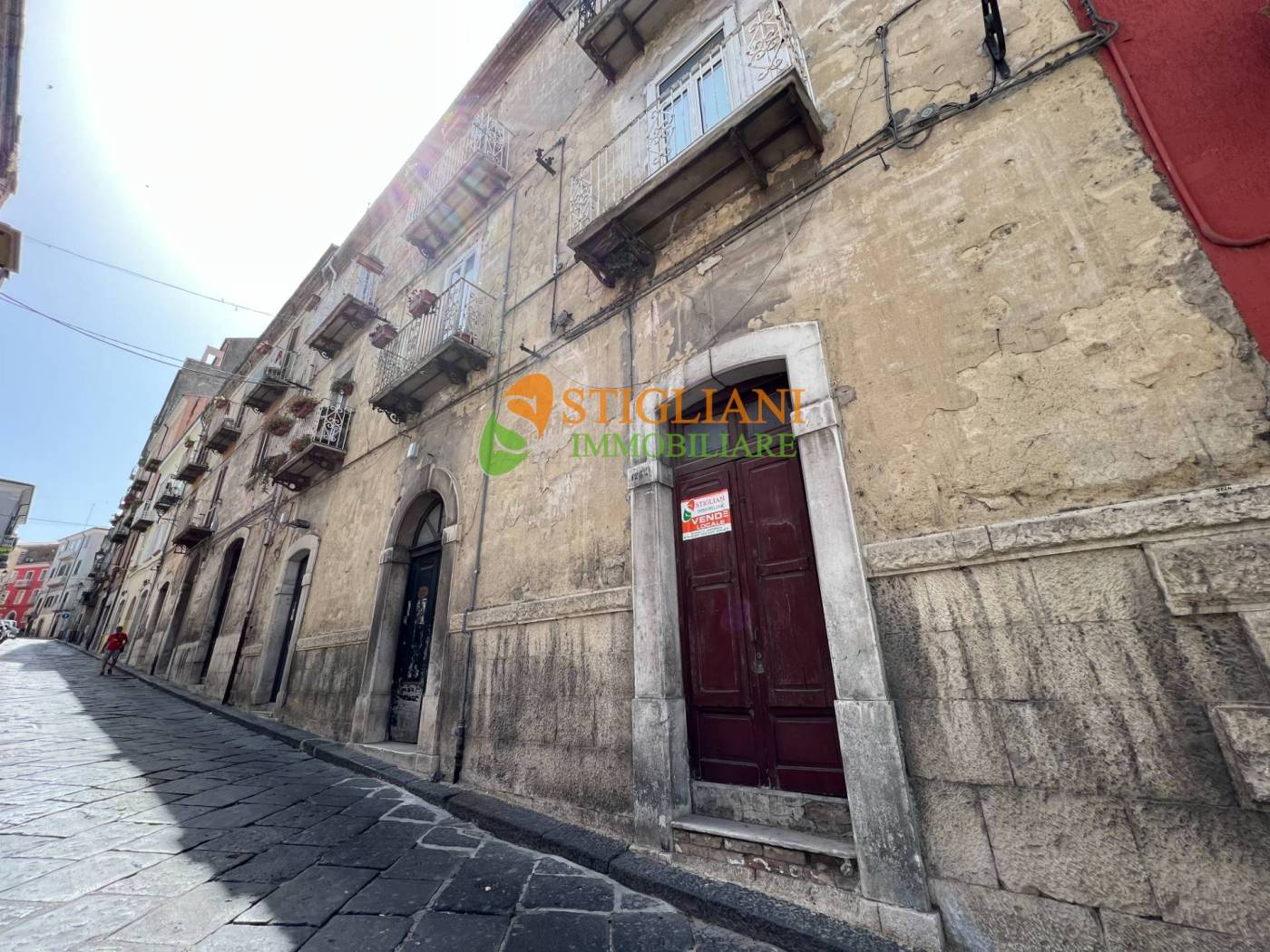 Locale commerciale in Vendita