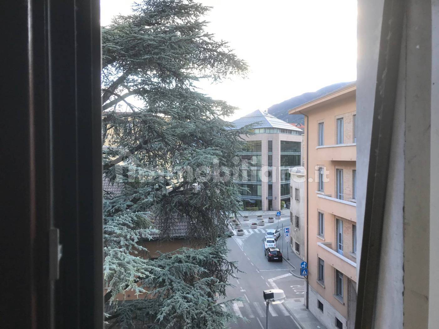 Trilocale ottimo stato, quinto piano, Centro, Aosta