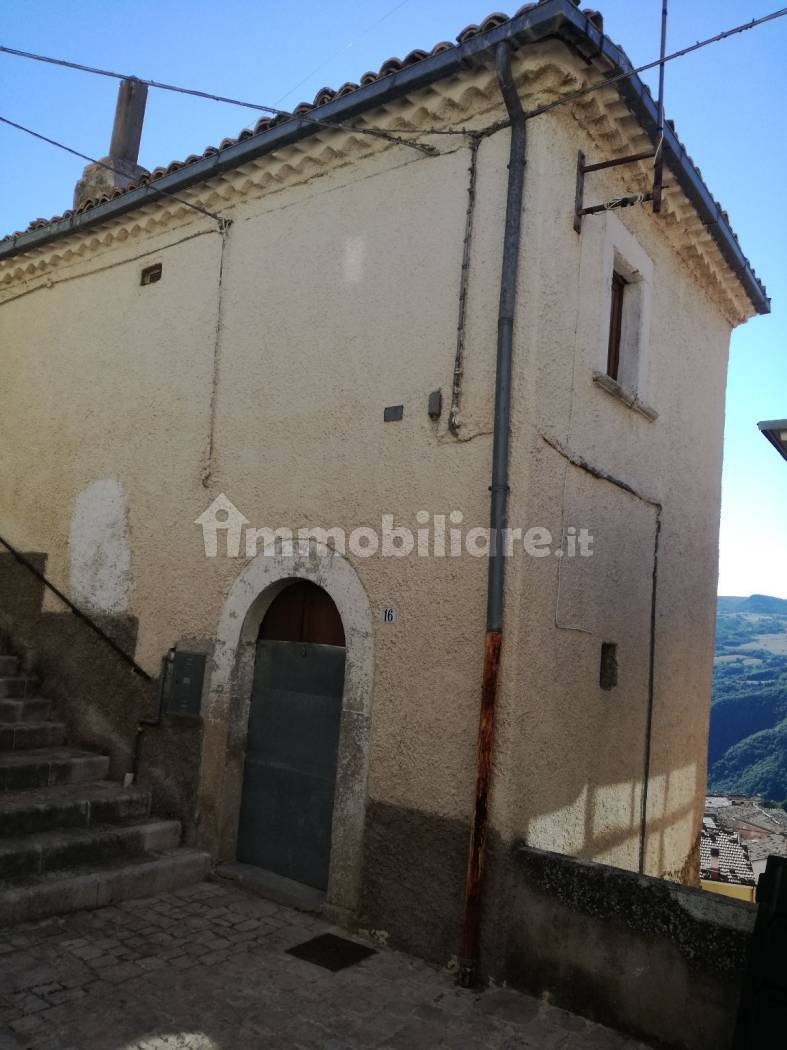 Bilocale via Mandriglio 16/18, Centro, Bagnoli del Trigno