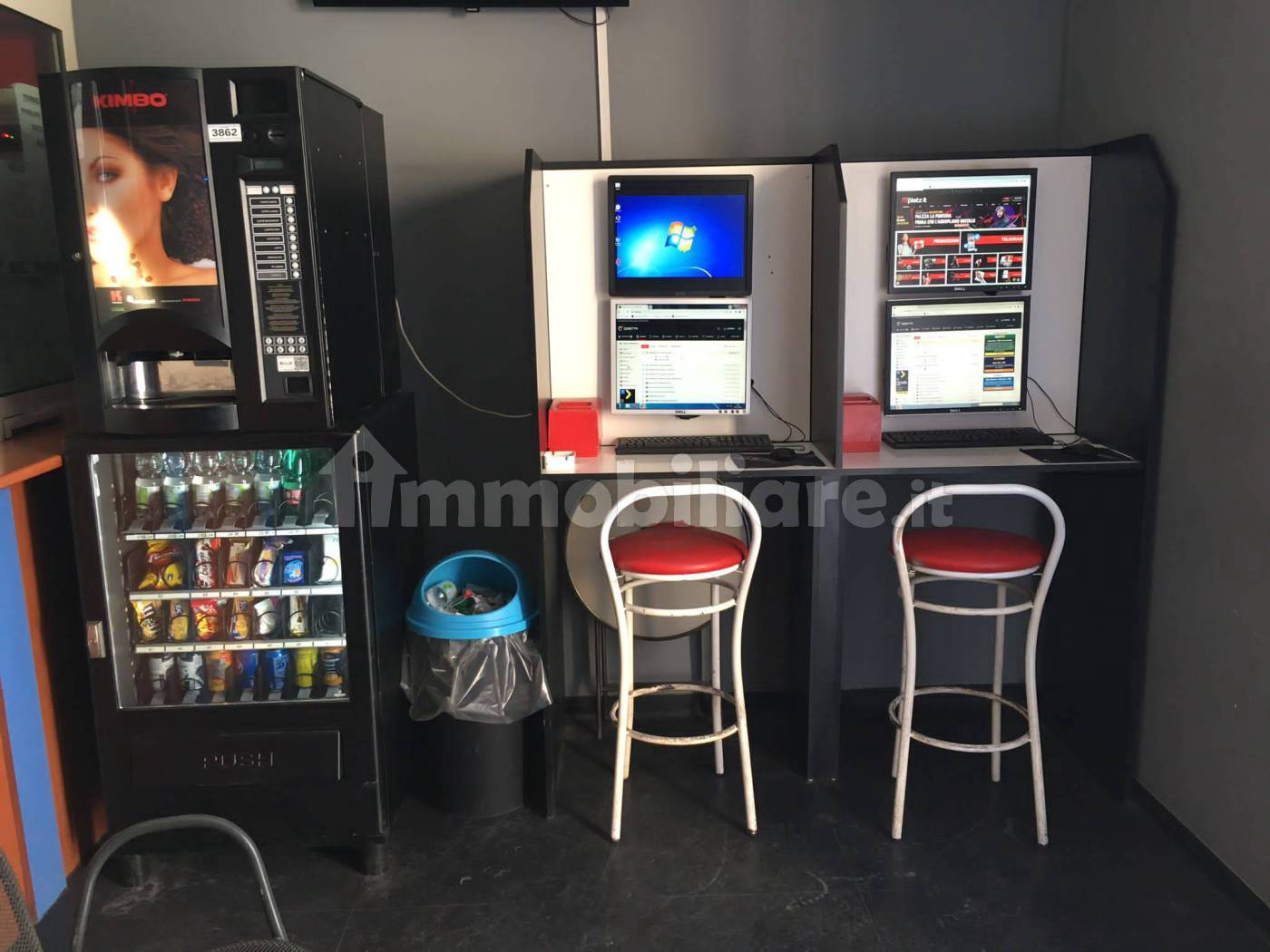 Locale commerciale in Vendita