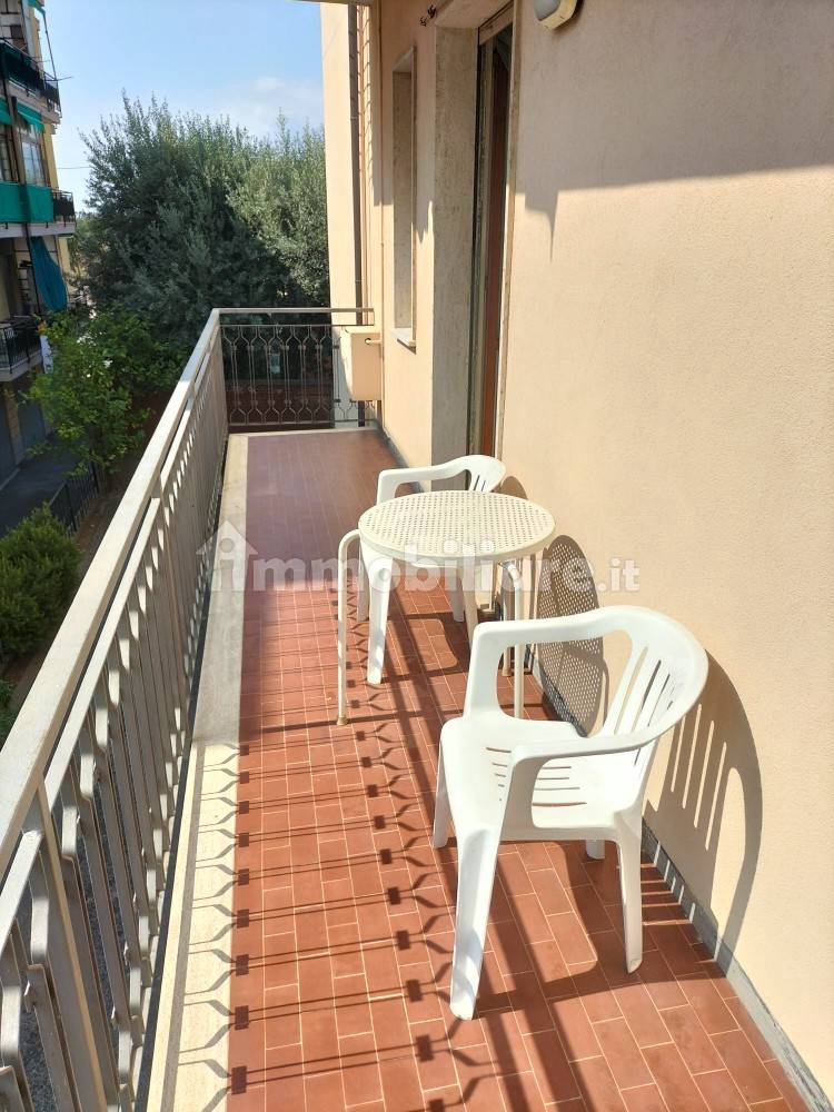 Trilocale via Padova 5, Centro, Ceriale