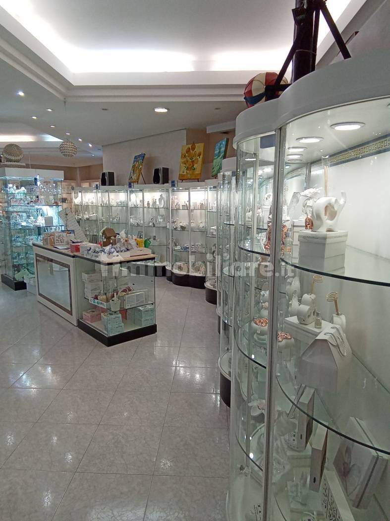 Negozio di articoli da regalo in Vendita