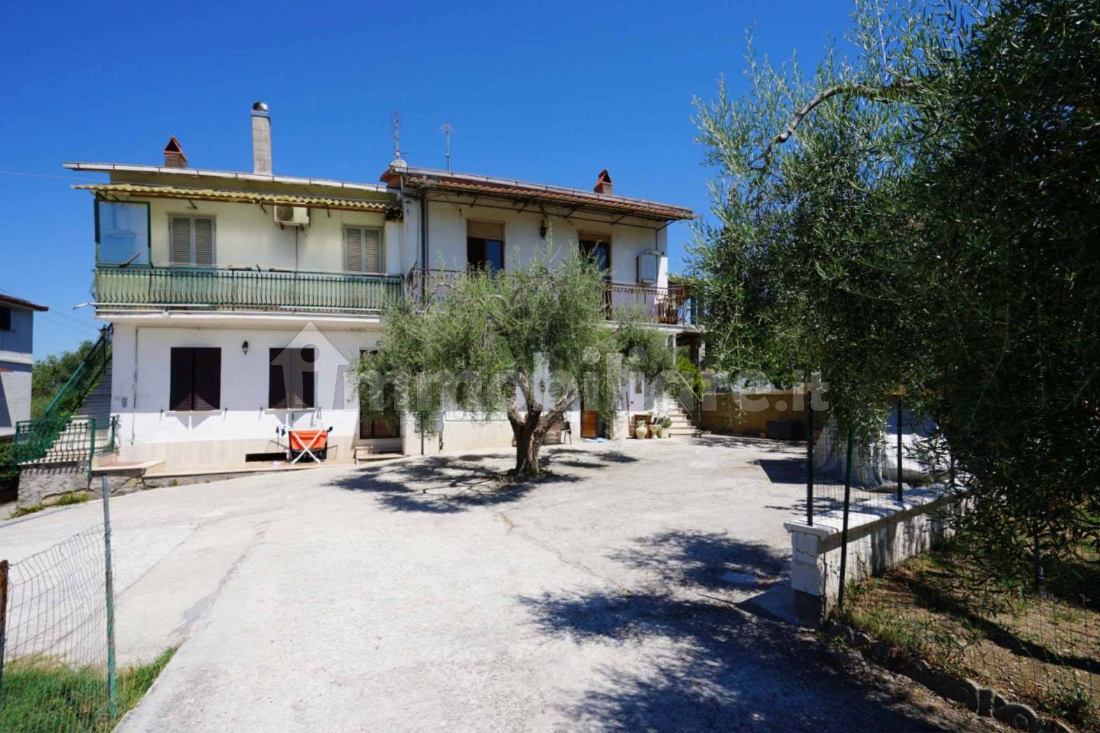 Quadrilocale via Salaria Vecchia 15, Fara in Sabina