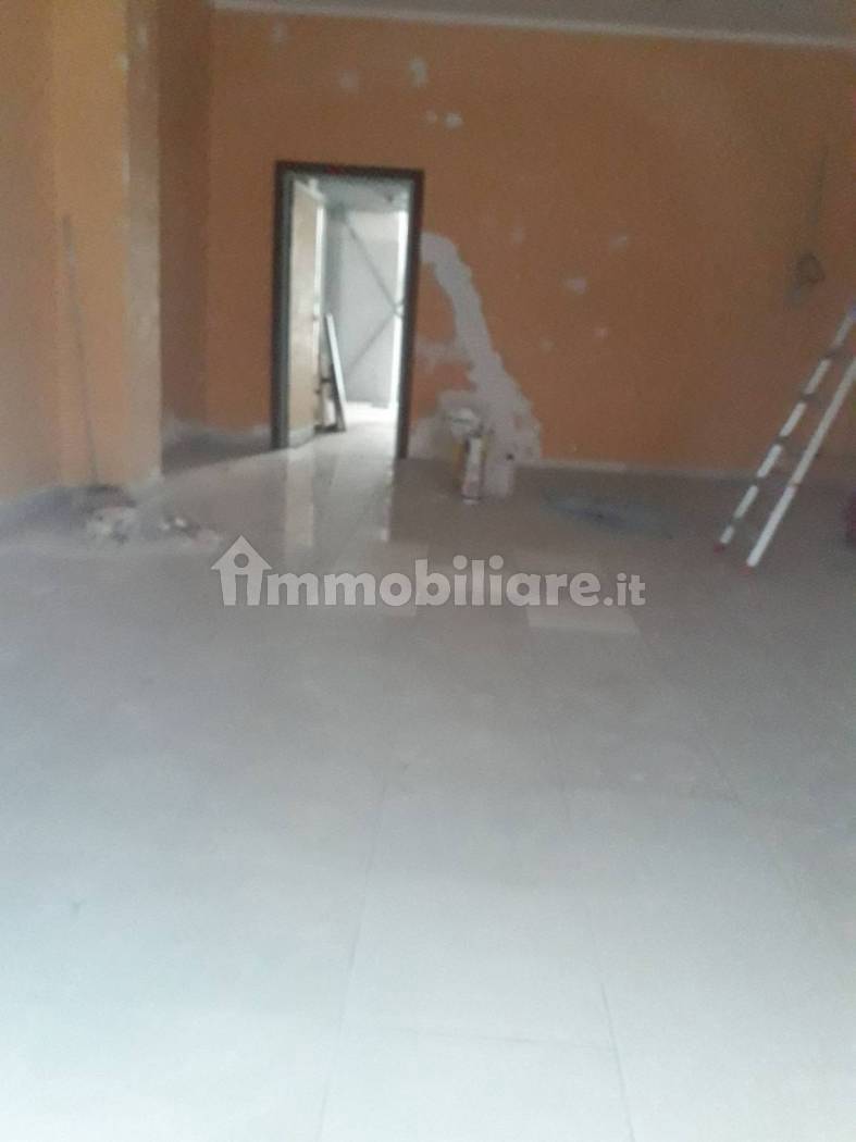 Locale commerciale in Vendita