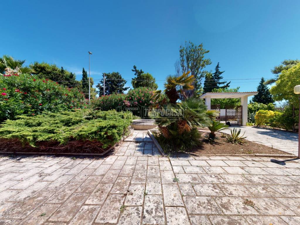 Vendita Terratetto unifamiliare in via delle Dracene, Frigole 25 Lecce ...