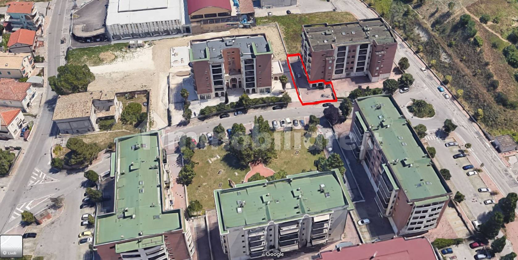 Locale commerciale in Vendita