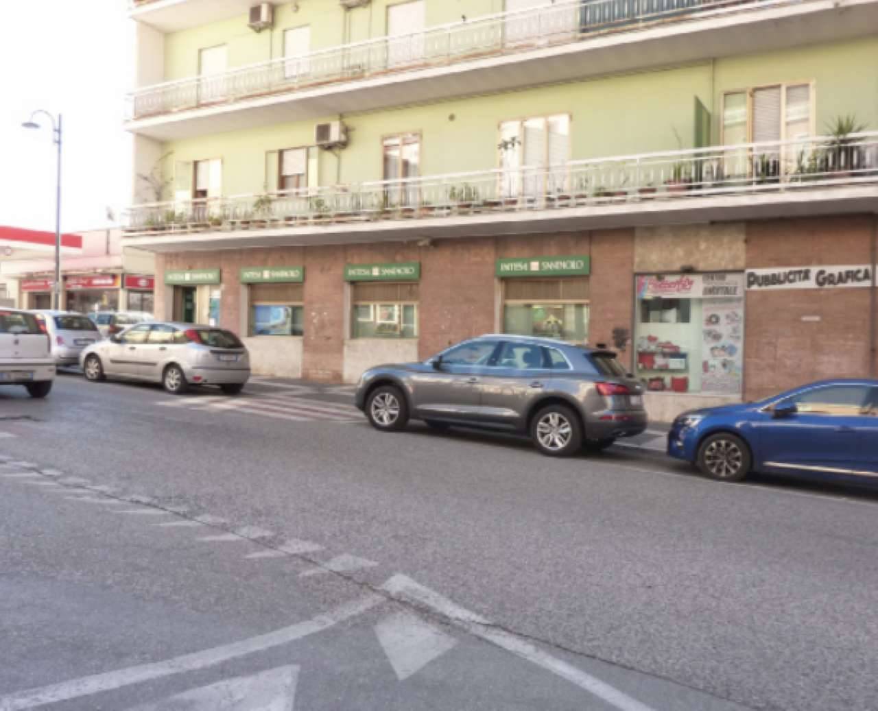 Locale commerciale in Vendita