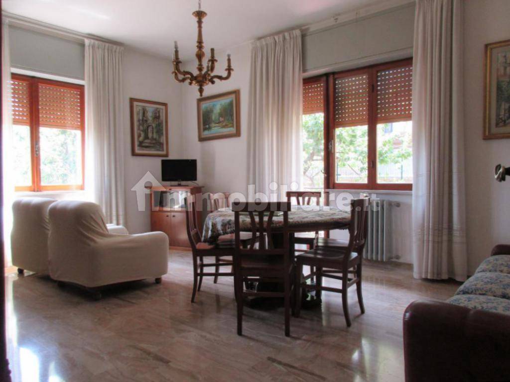 Quadrilocale via Badia 38, Centro, Ceccano