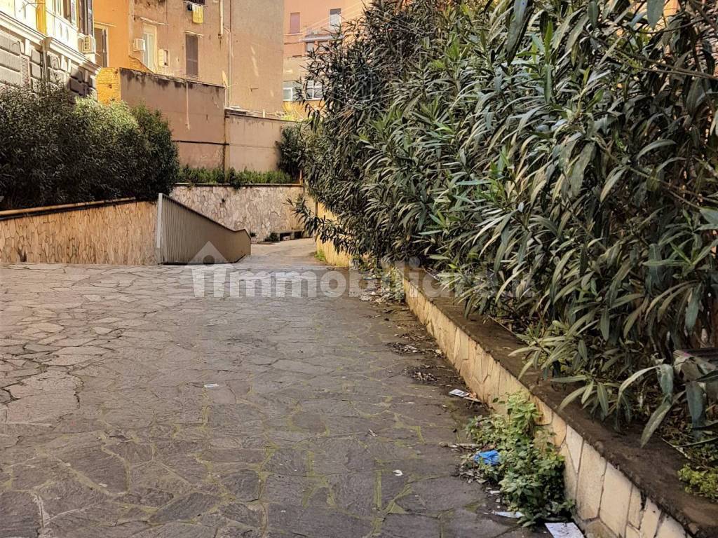 Ufficio - Studio via Albalonga 3, Roma, Rif. 97582552 - Immobiliare.it