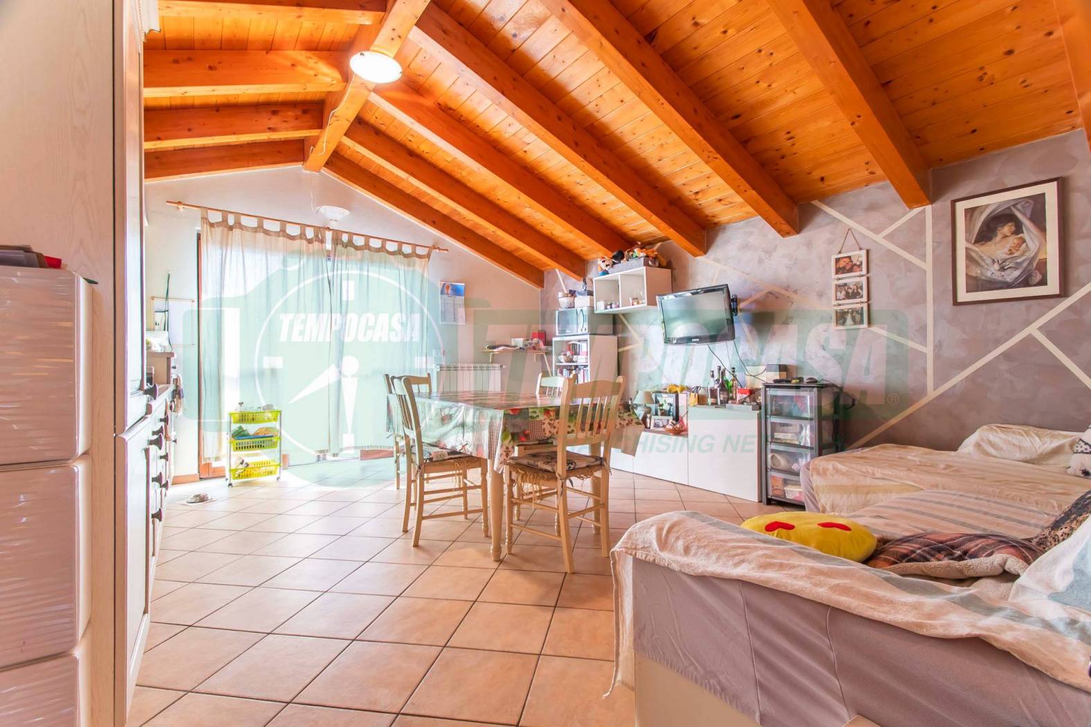 Bilocale via Eugenio Montale, Centro, Limido Comasco