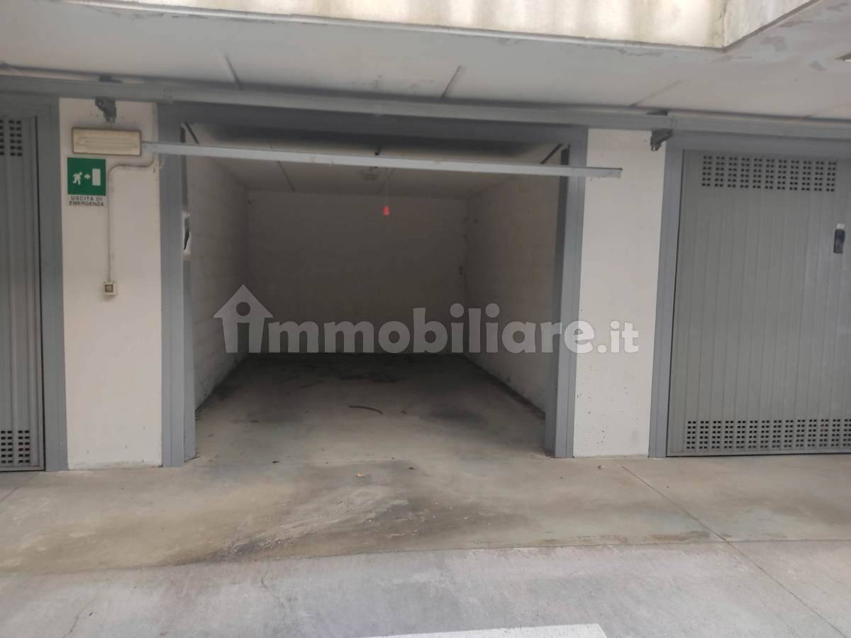 Posto auto - moto in Vendita