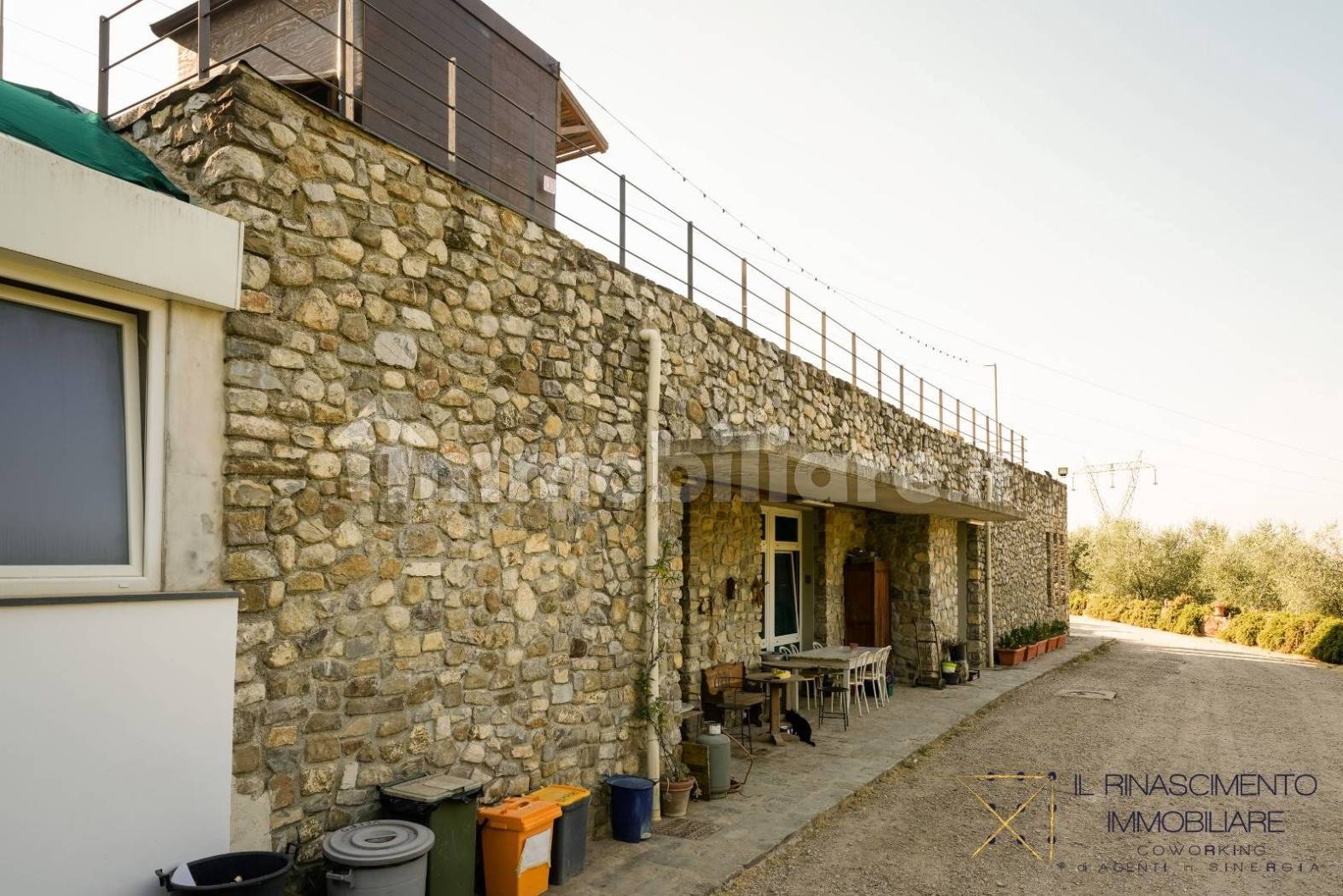 Azienda agricola con laboratorio in Vendita