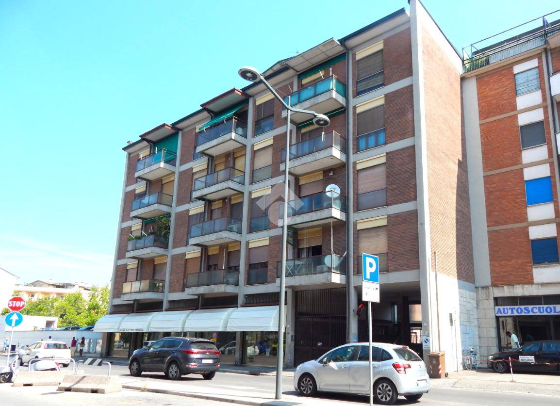 Quadrilocale via Dante Alighieri 206, Via Dante, Cremona