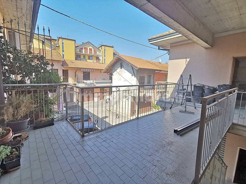 Vendita Appartamento Roncello. Quadrilocale in via Vittorio.... Da ...