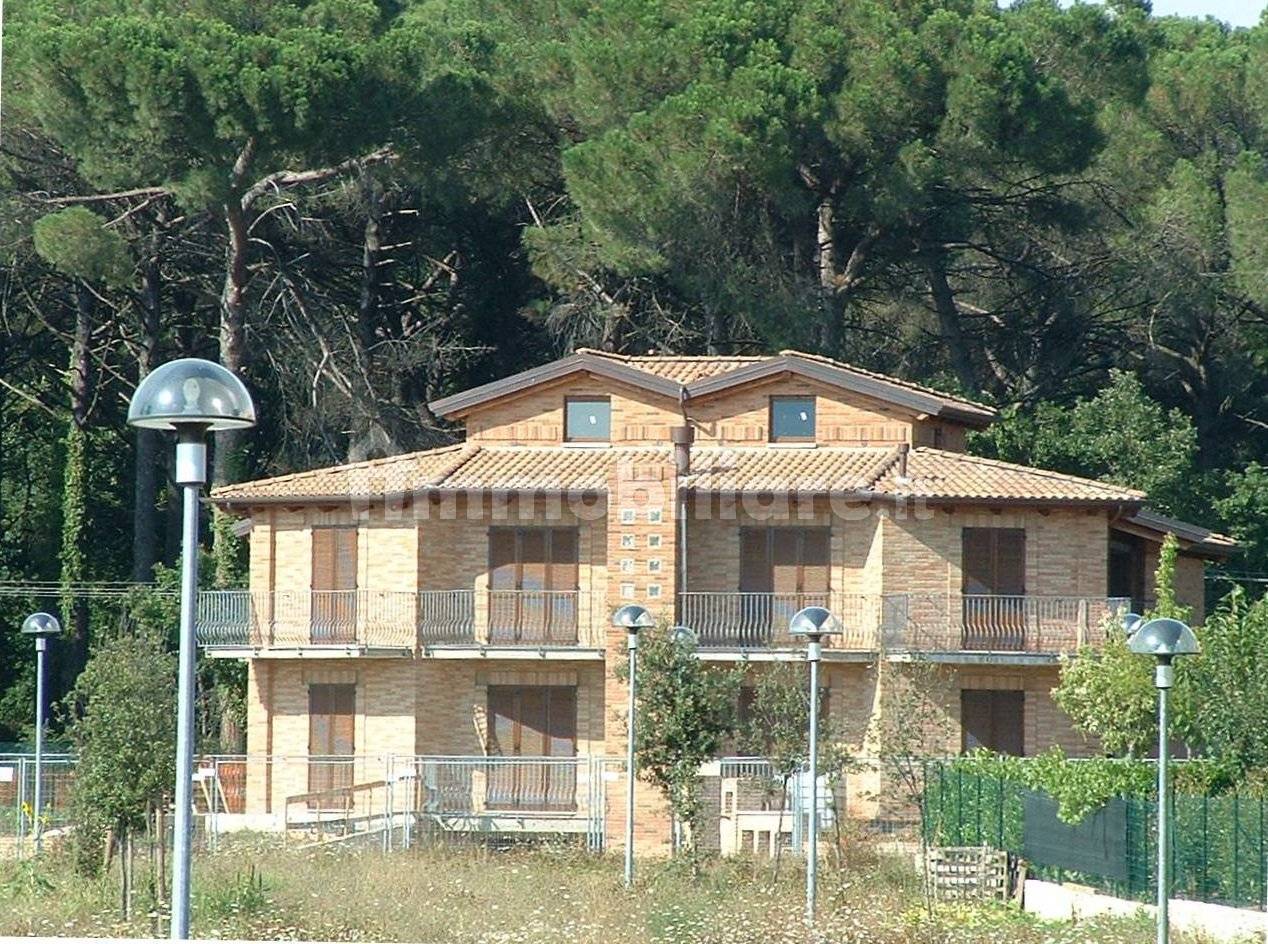 Villa bifamiliare, nuova, 155 m², Castel del Piano - Pila, Perugia