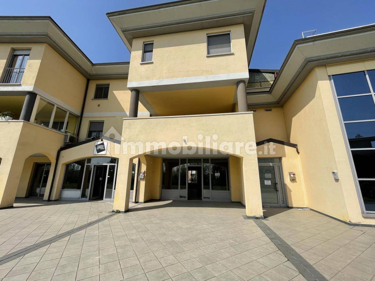 Negozio - Locale commerciale in Vendita