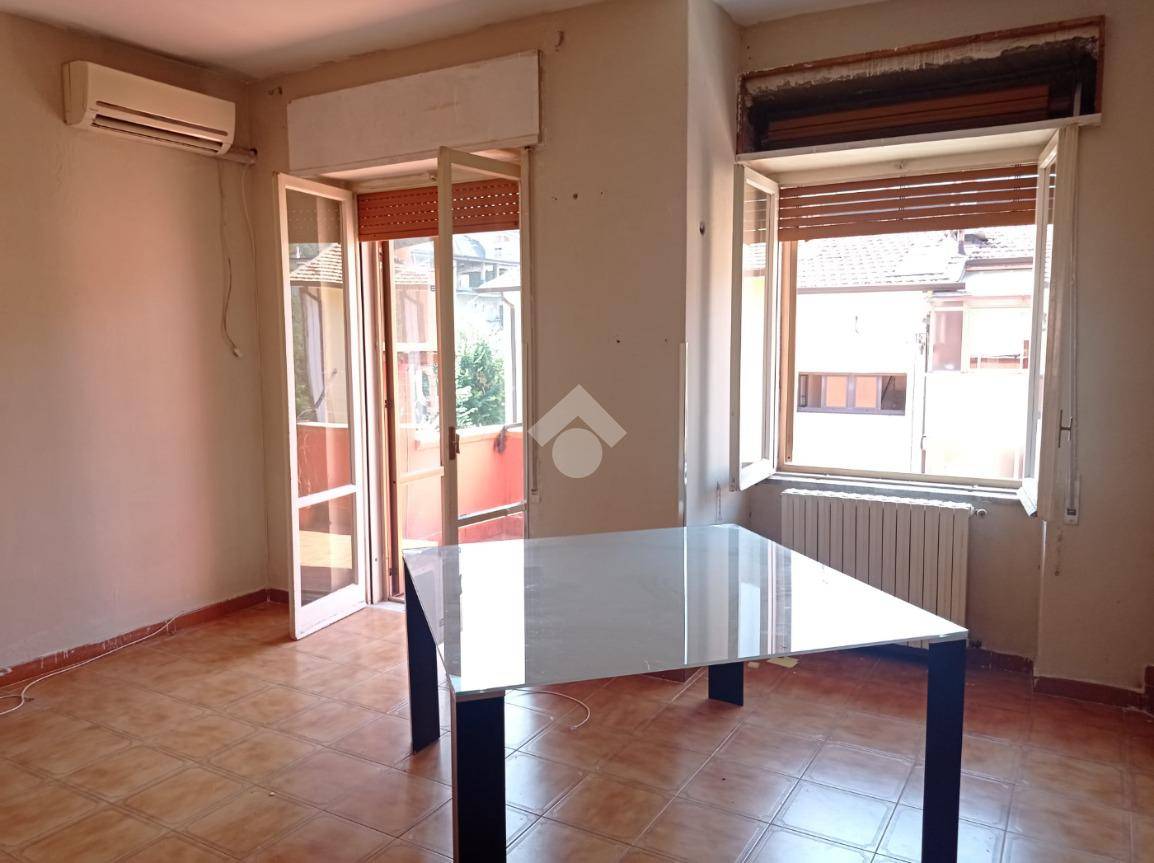 Quadrilocale viale principe amedeo, Centro, Solofra