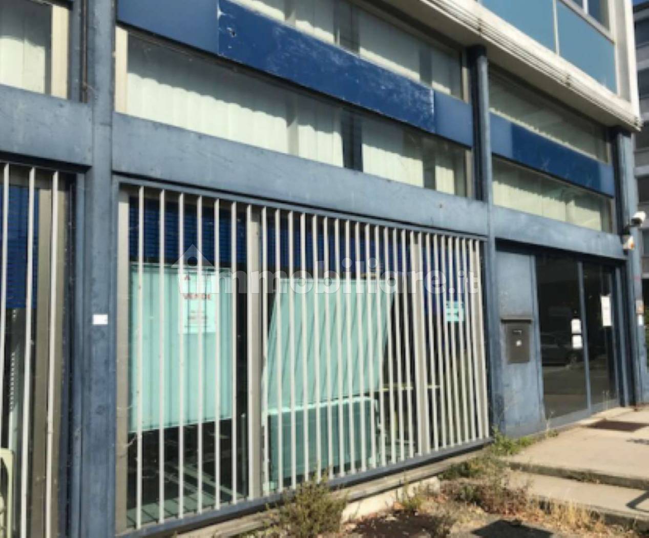 Locale commerciale in Vendita