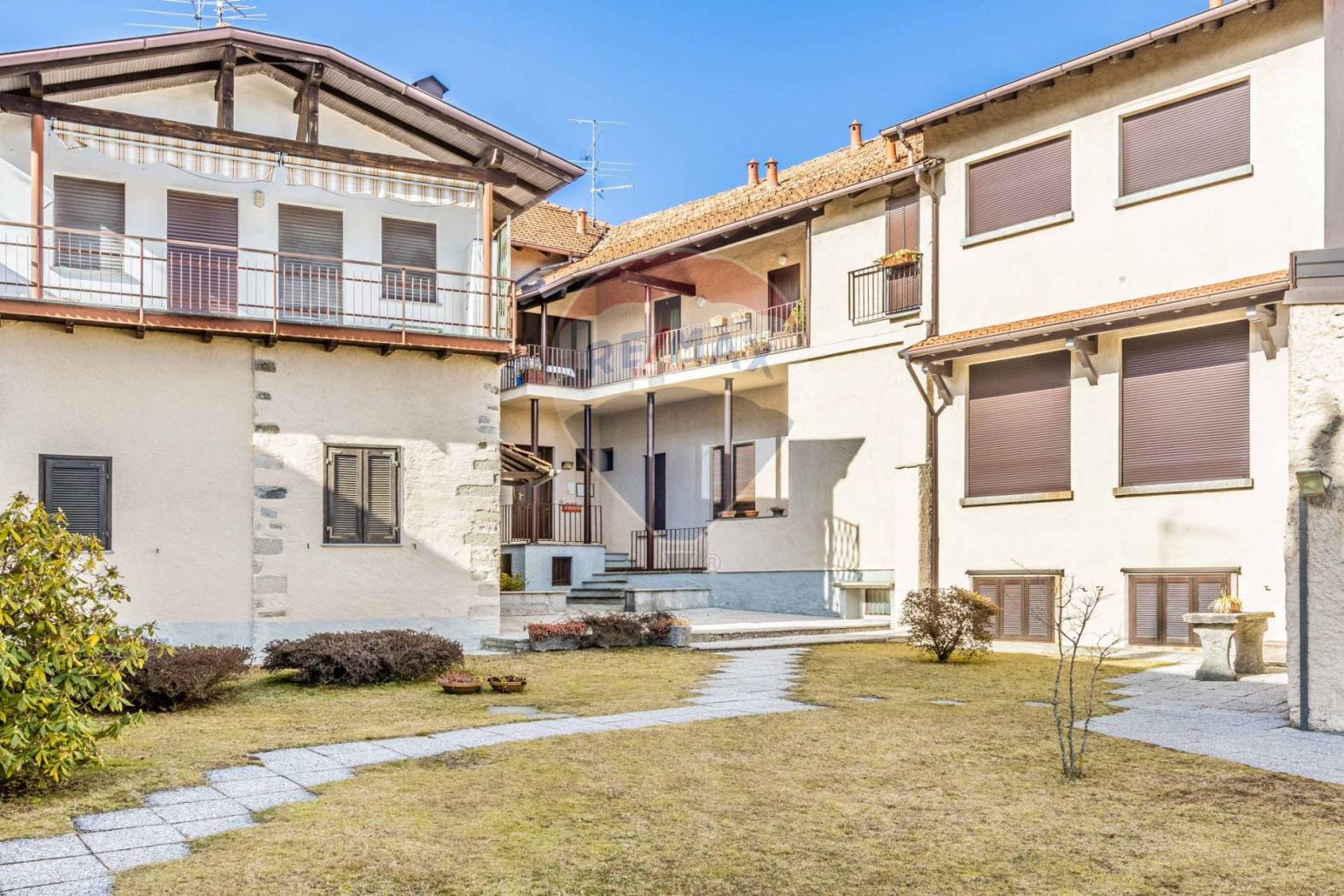 Trilocale viale Golf Panorama 3, Centro, Gignese