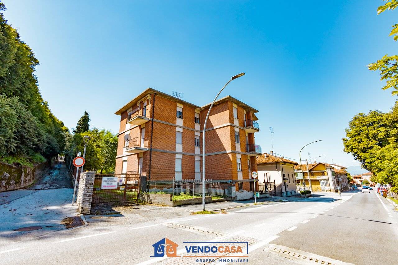 Quadrilocale via salita salice 10, Centro, Fossano