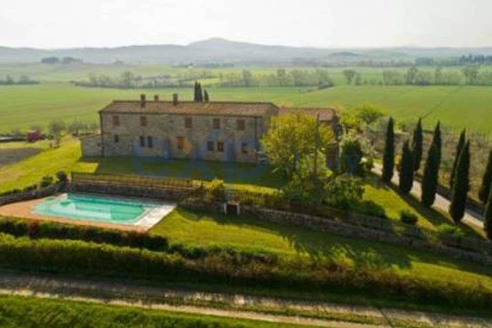 Locale commerciale in Vendita