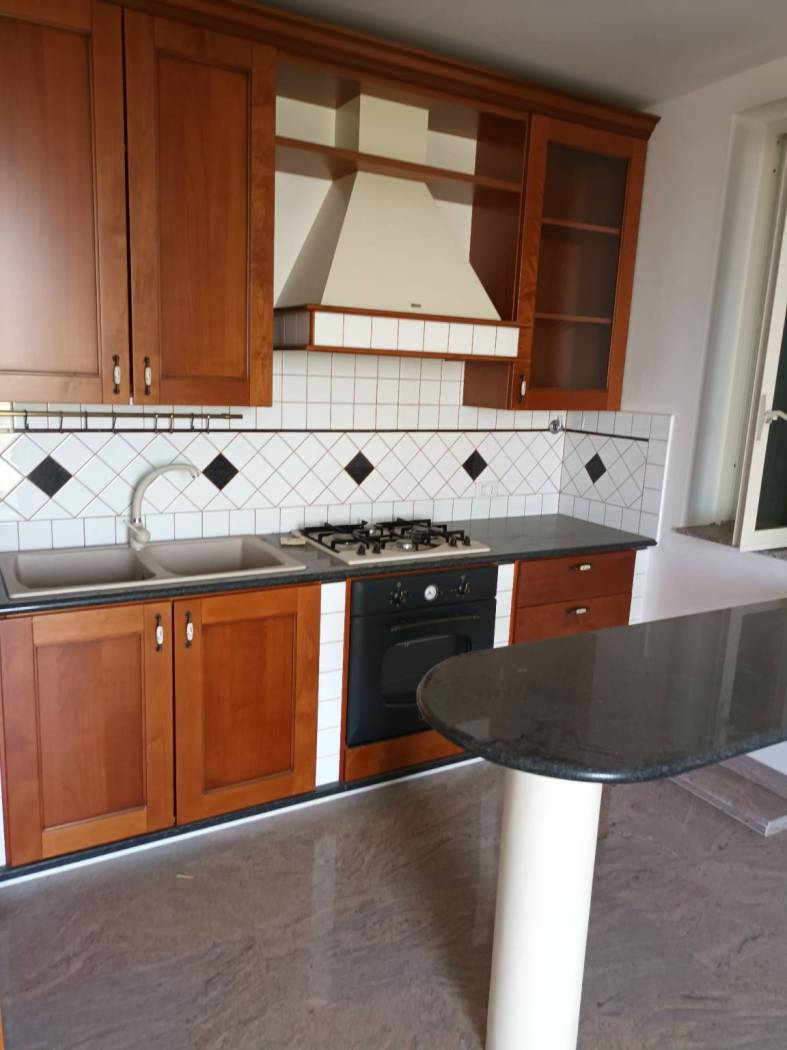 Trilocale via Modica Giarratana 72, Centro, Modica