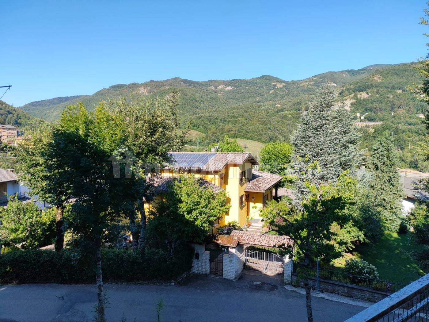 Trilocale viale Europa 42, Centro, Riolunato