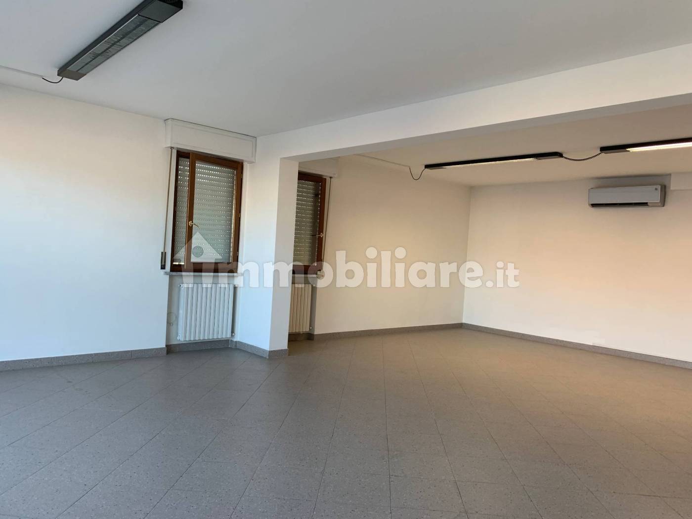 Negozio - Locale commerciale in Vendita