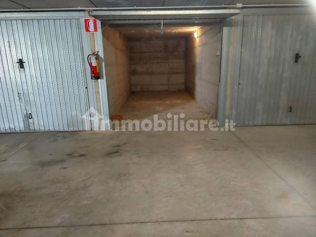 Garage - Box via dei Mulini, Robbiate, Rif. 97810518 - Immobiliare.it