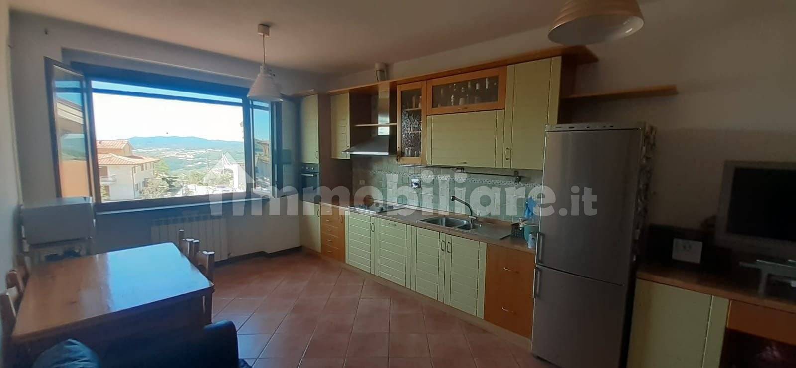 Trilocale via Oscar Arnolfo Romero 6A, Centro, Pelago