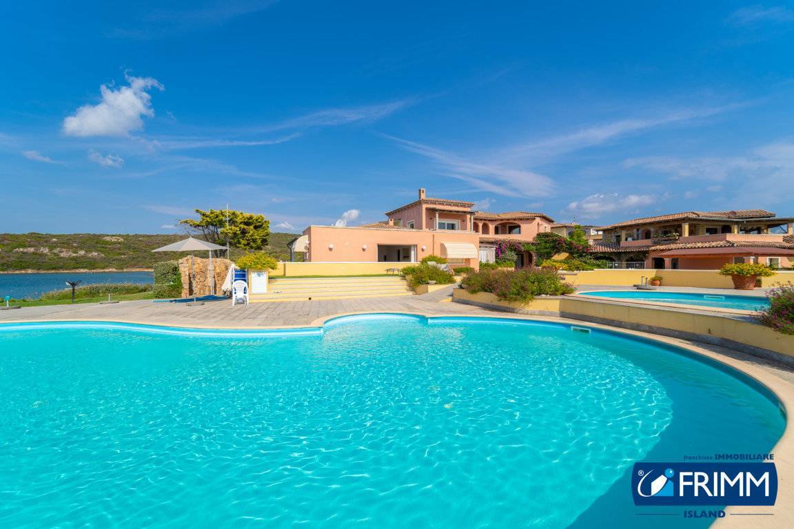 Bilocale buono stato, piano terra, Golfo Aranci