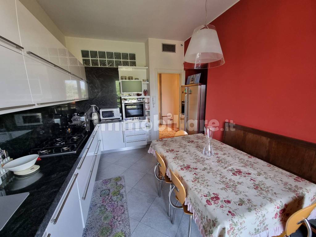 Vendita Appartamento in via Sant'Agostino 6. Meda. Ottimo stato, quarto ...