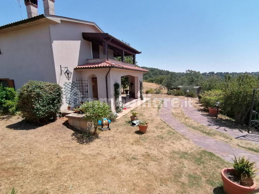 Vendita Villa unifamiliare in Case Sparse Capannone Sorano. Ottimo ...