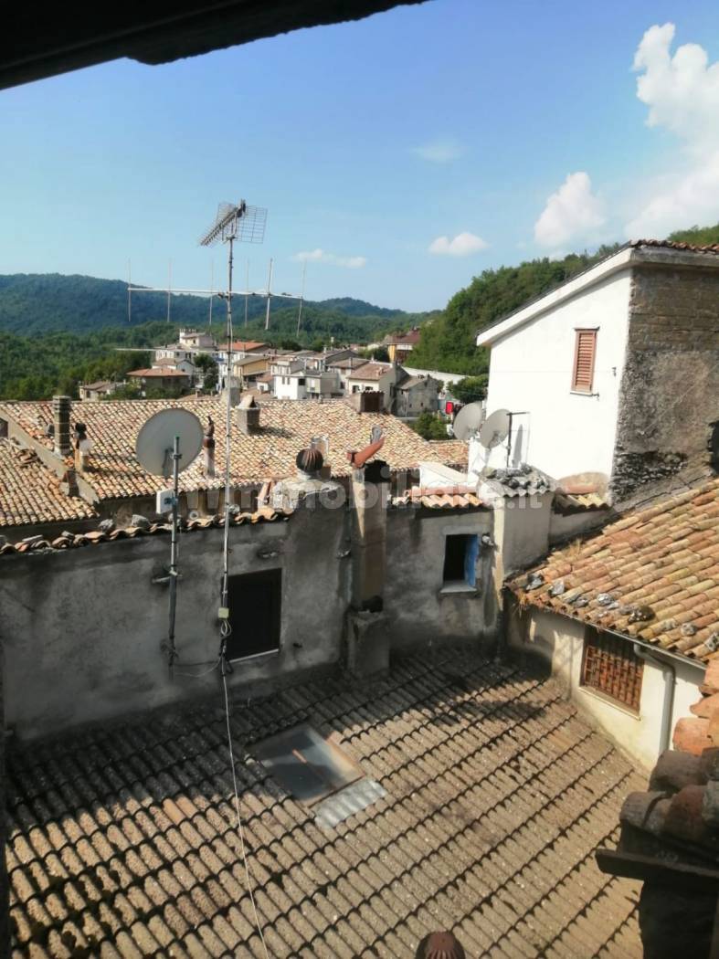 Trilocale salita del Borgo, Orvinio