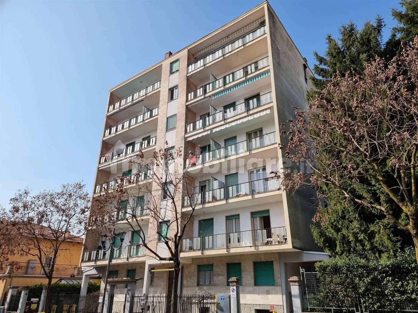 Trilocale via marconi, Centro, Cossato