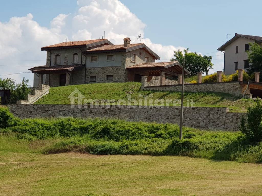 Vendita Villa unifamiliare in Strada Statale 45 di Val di Trebbia Travo ...