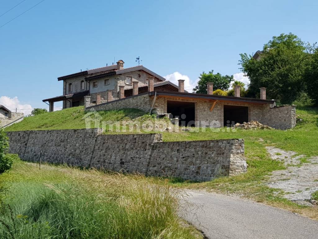 Vendita Villa unifamiliare in Strada Statale 45 di Val di Trebbia Travo ...
