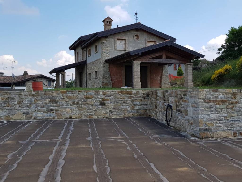 Vendita Villa unifamiliare in Strada Statale 45 di Val di Trebbia Travo ...