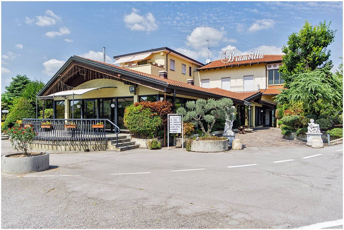 Locale commerciale in Vendita