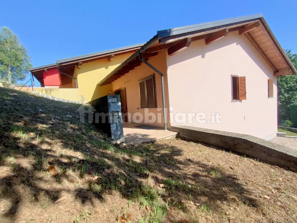 Vendita Villa a schiera in Case Sparse Poggio Alto Nebbiuno. Nuova ...