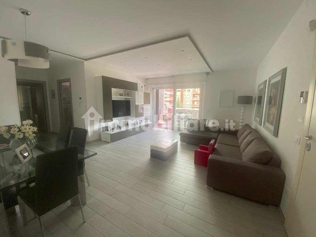 Appartamento piazzale John Fitzgerald Kennedy, Quattromiglia, Rende