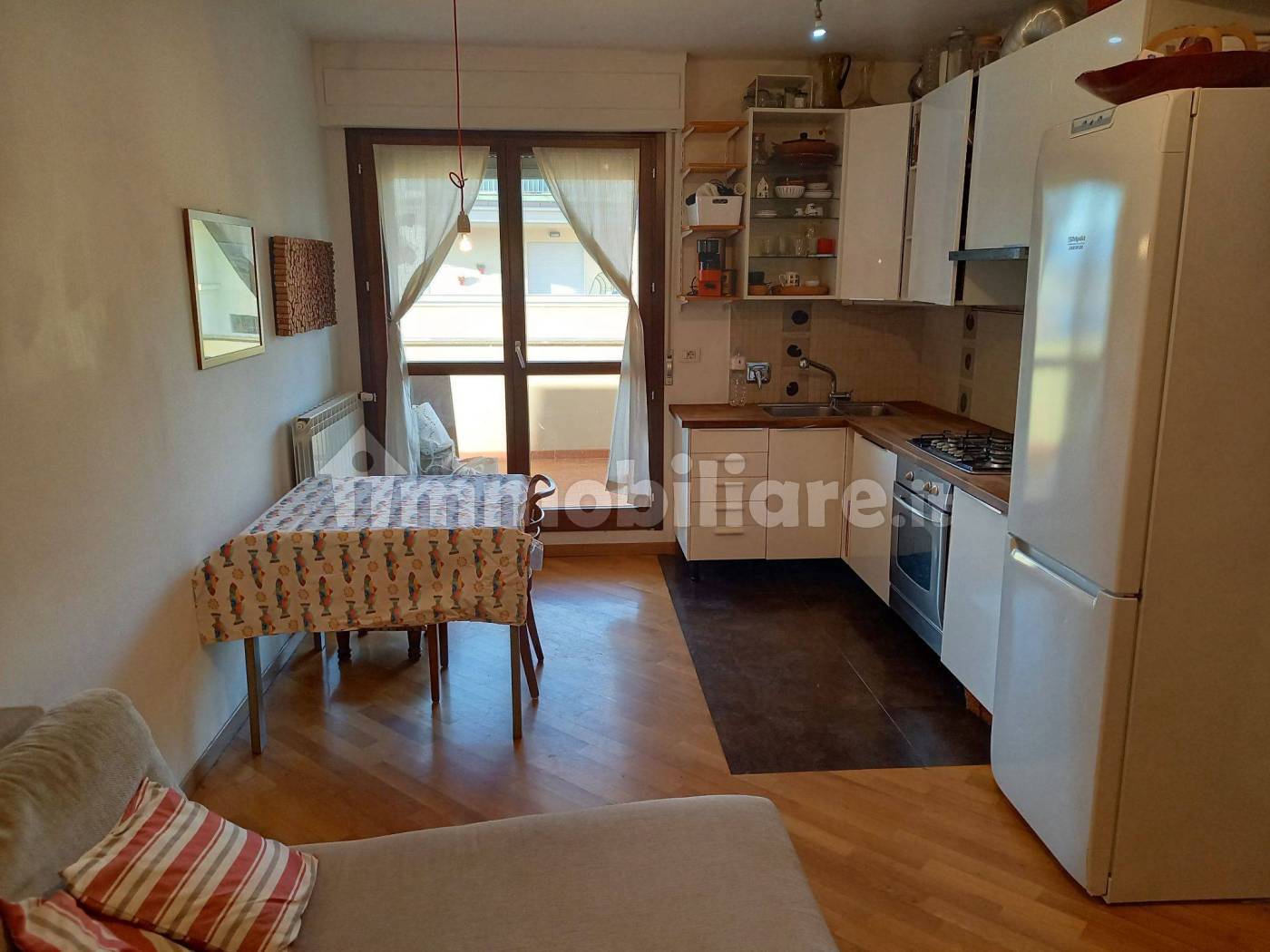 Trilocale via dell'Alloro 140, Paperino, Prato