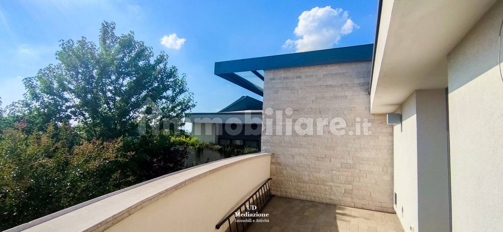 Trilocale nuovo, terzo piano, Centro, Fino Mornasco