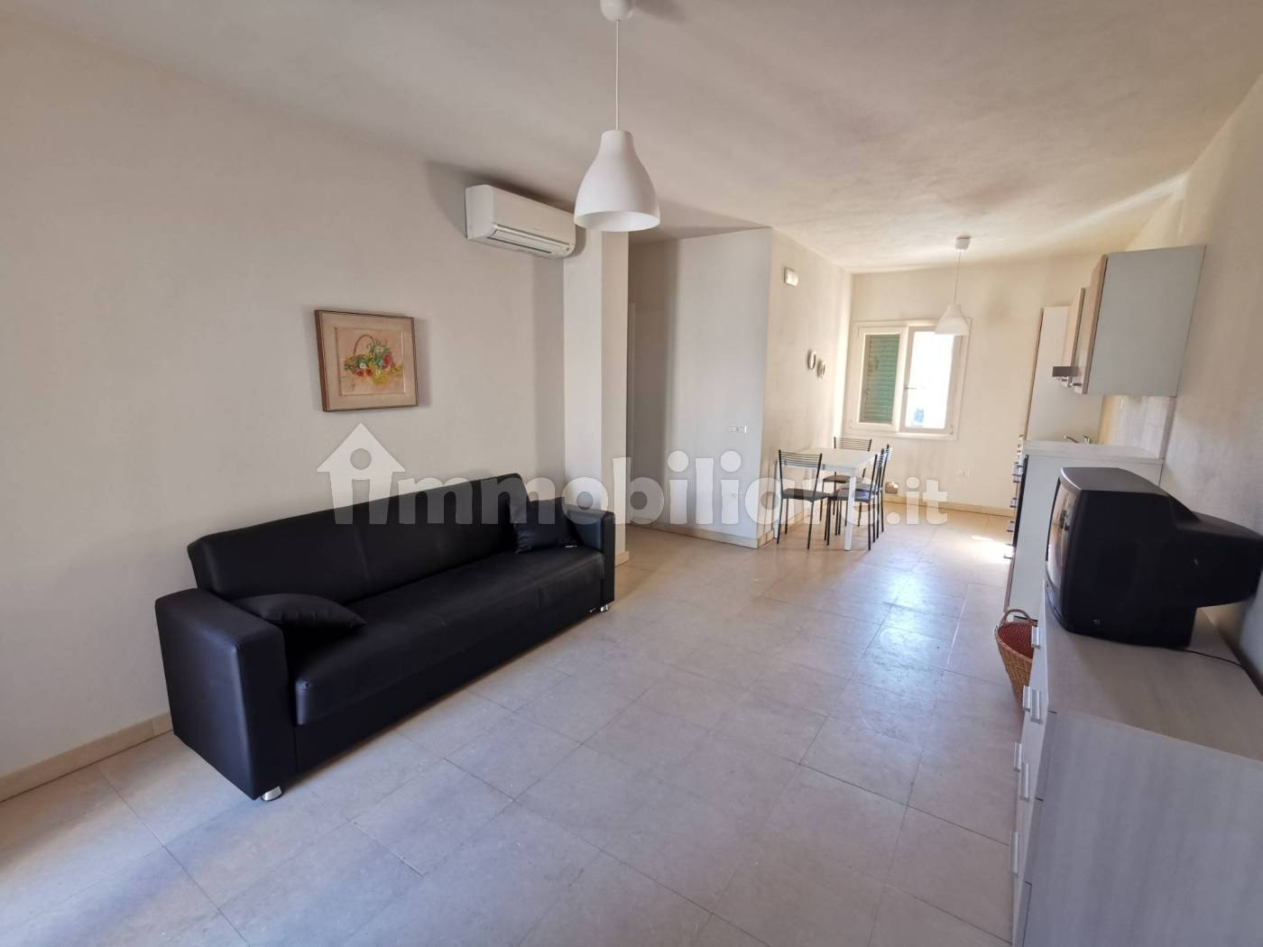 Trilocale via Giuseppe Verdi 37, Centro, Bari Sardo