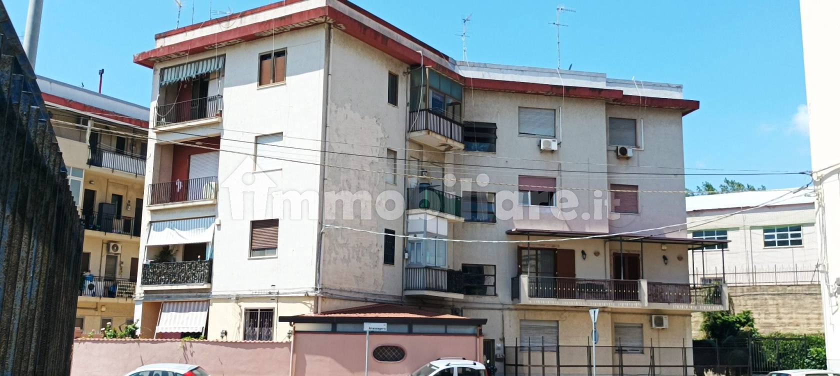 Trilocale via Anassagora 28, Gazzi, Messina