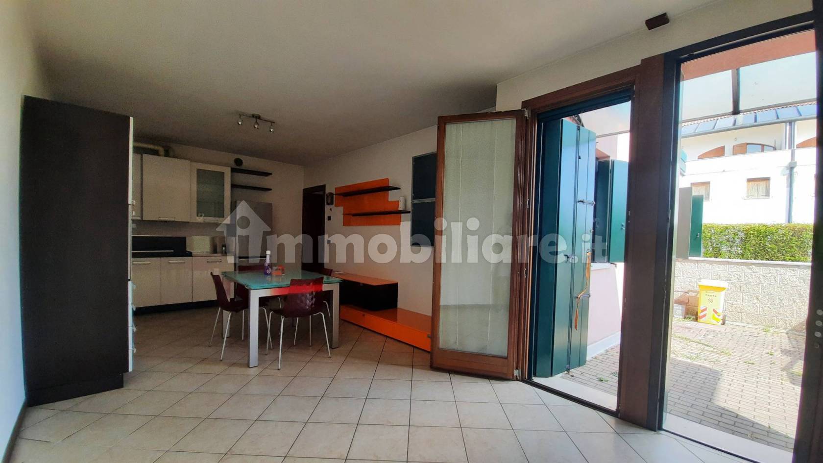 Trilocale via Baratta Vecchia 81, Centro, Preganziol