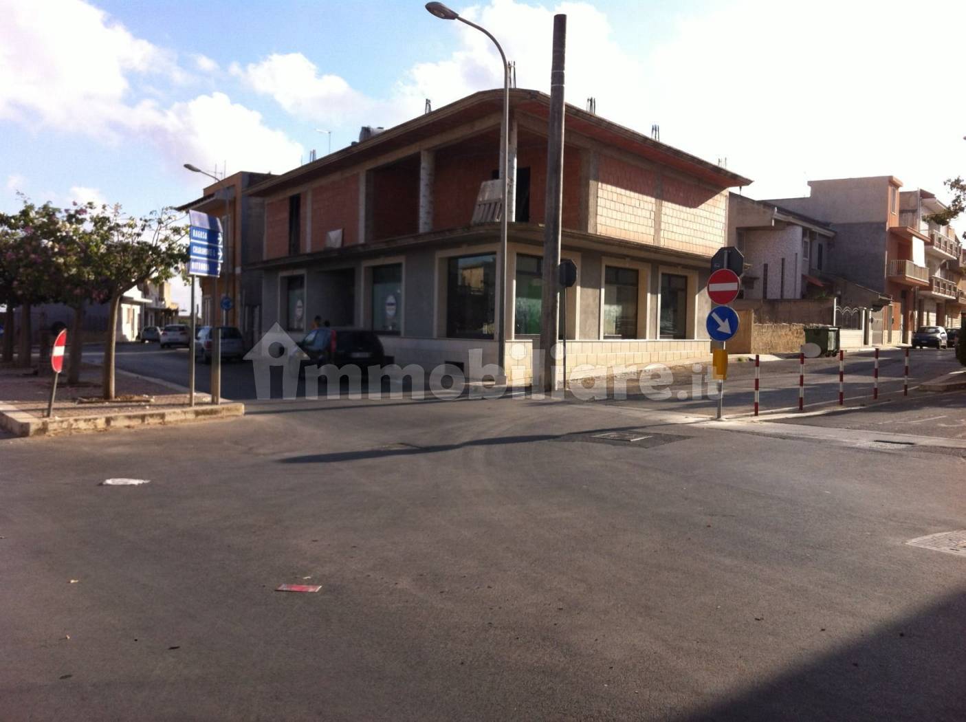 Locale commerciale in Vendita